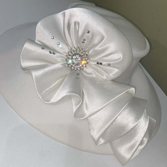 Ms. Divine | Accessories | Beautiful Snow White Dresschurch Hat By Ms ...